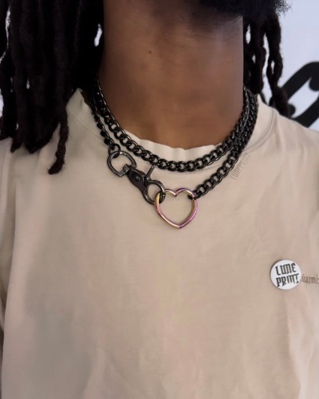 Gunmetal Rainbow Heart Loop Choker – LunePrint