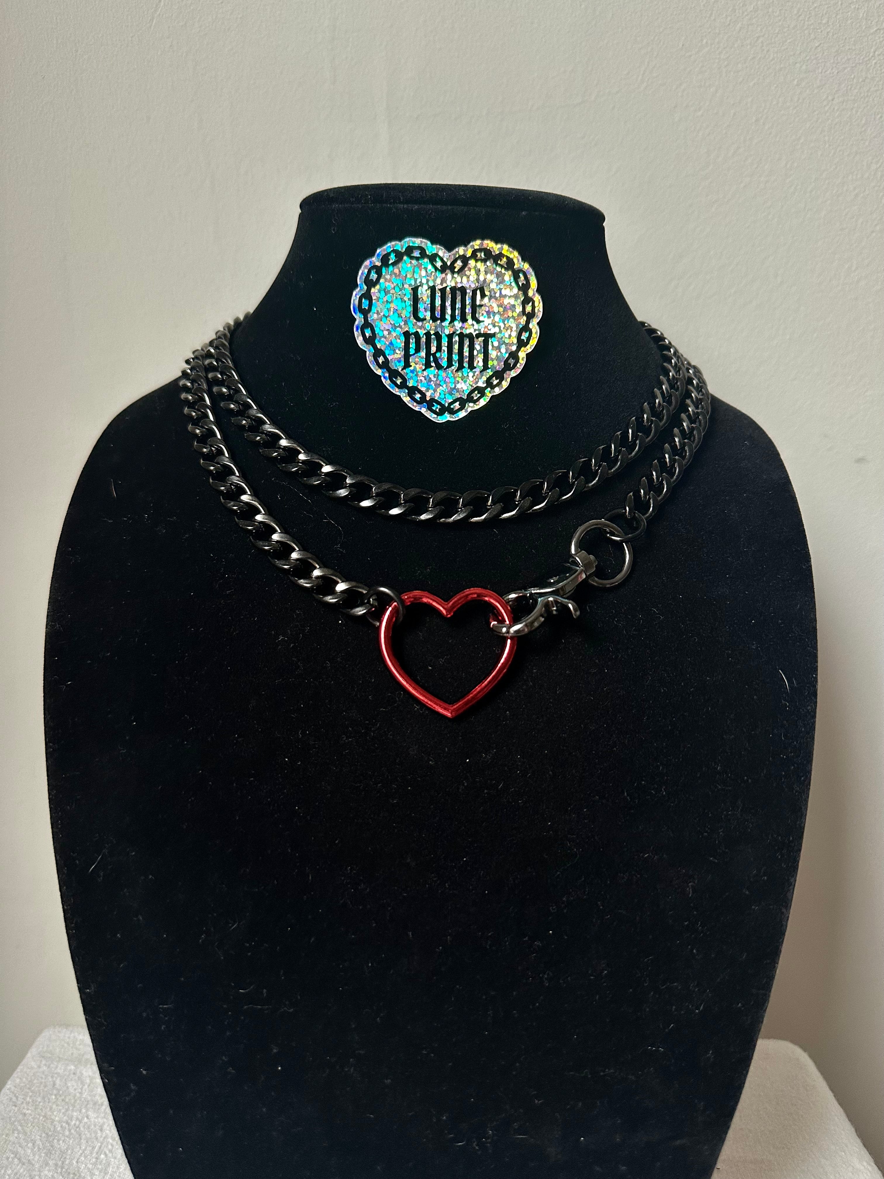 Red Heart Loop Choker – LunePrint